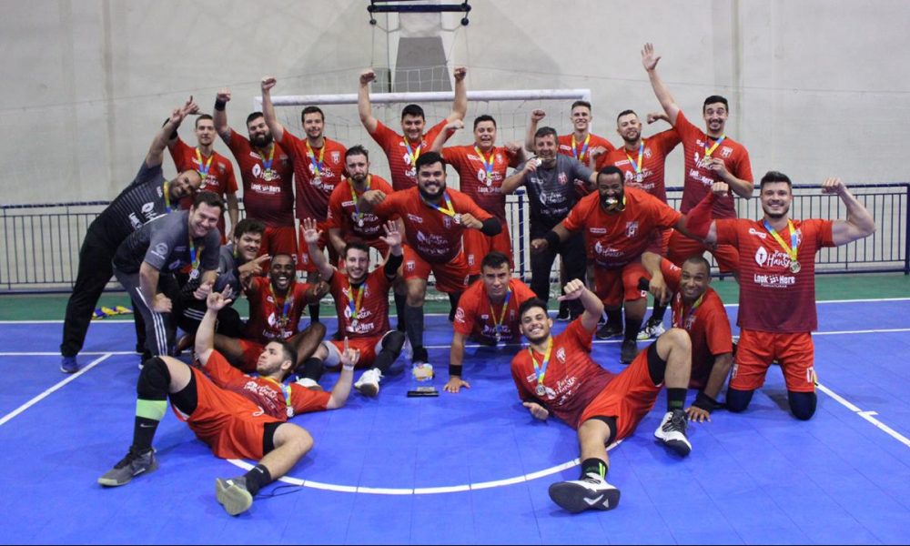 Time de handebol de Joinville domina torneio na Grande Florianópolis ...